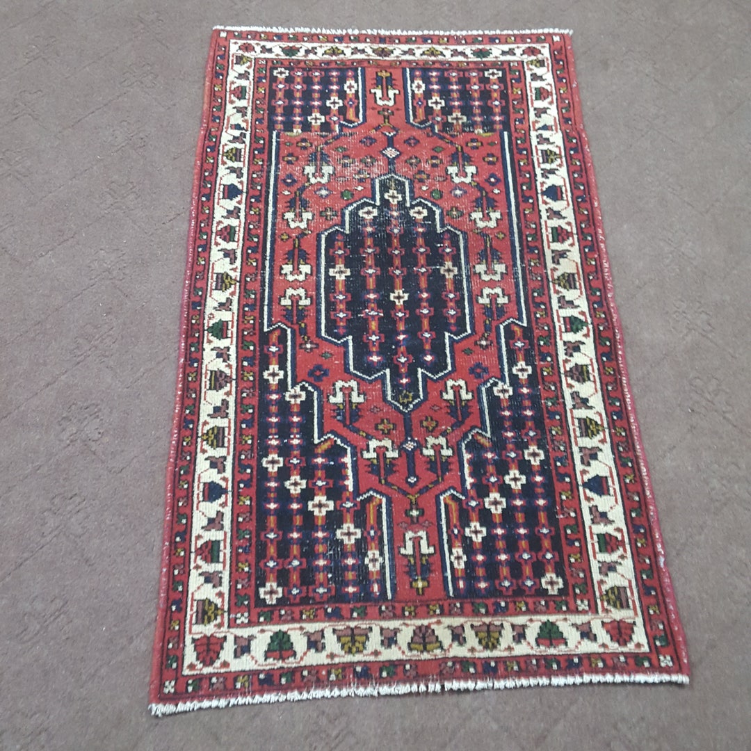 Prayer Rug, Handmade Vintage Prayer Rug. Size: 2'7" X 4'7" - Etsy