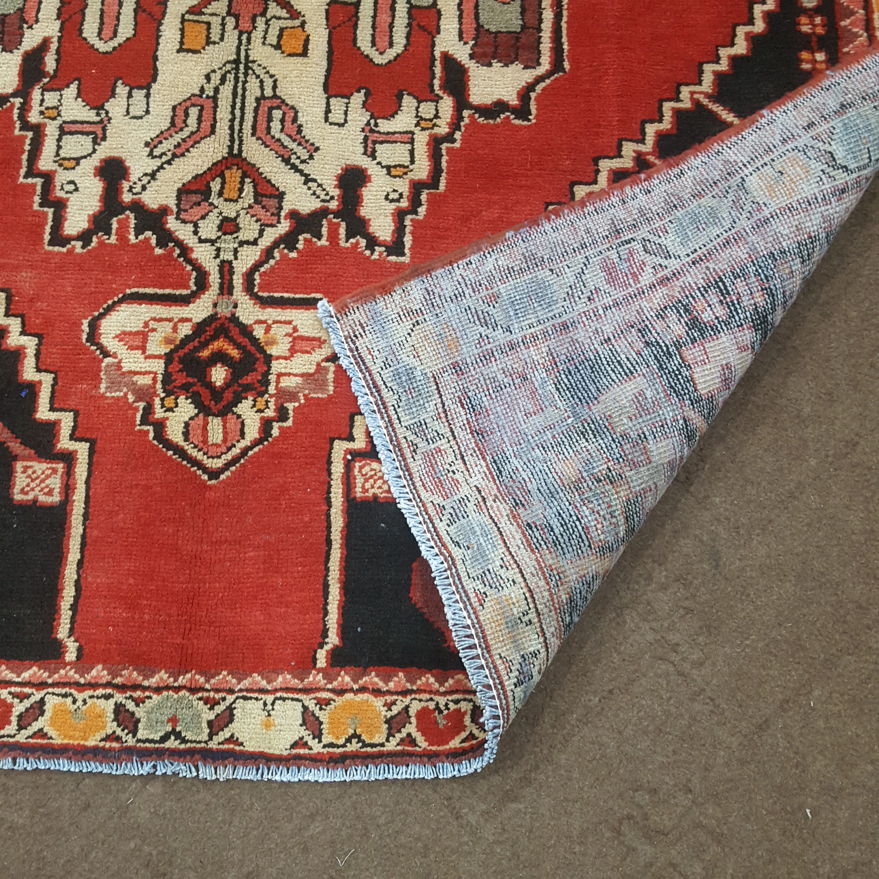 Red and Black Rug 4'6 X 6'4 Vintage Rug | Etsy