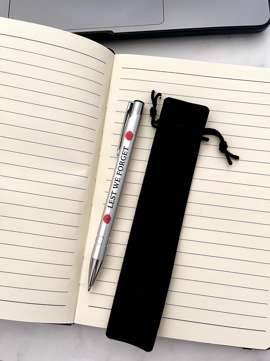 Lest We Forget Commemorative Pen With Velvet Pouch Remembrance Day ...