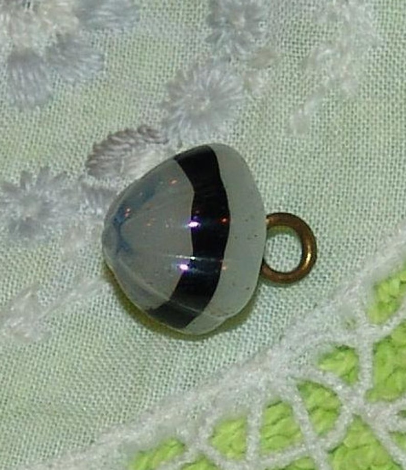 Victorian Clam Broth Glass Button Charmstring Button Clam | Etsy