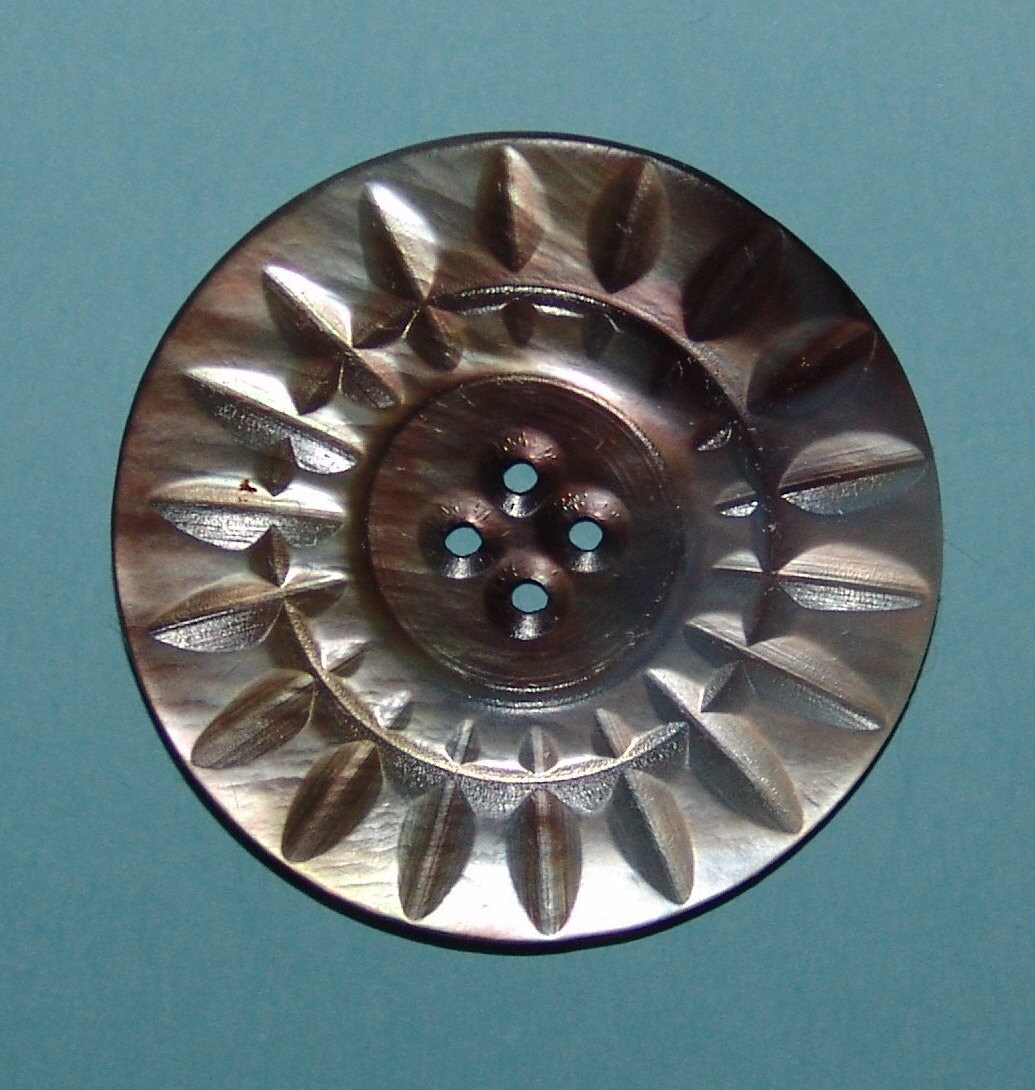 Buttons Scrapbooking Antique Button ~ Large Smoky MOP Shell Button ~ 1 ...
