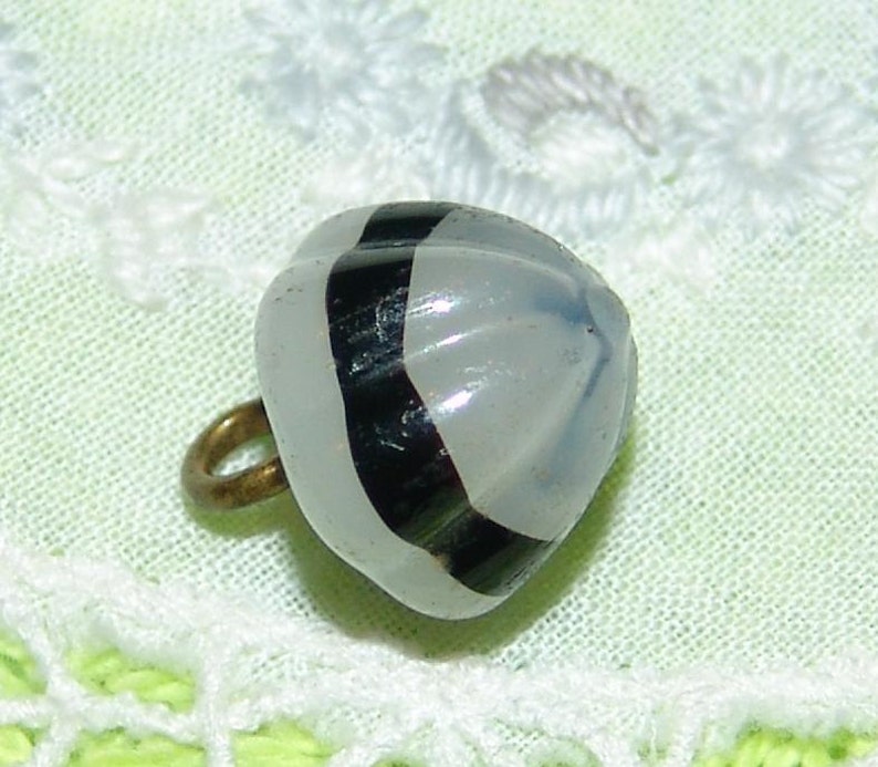 Victorian Clam Broth Glass Button Charmstring Button Clam | Etsy