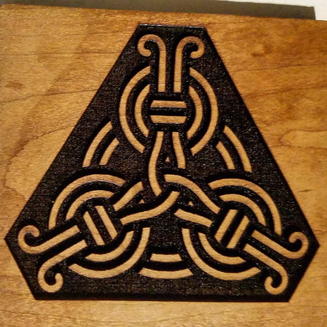Triangular Viking Knot Woodcut for Wood Block Printing or | Etsy