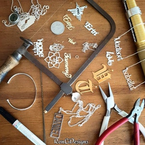 Name Necklace Personalized Gold Layla Style - Etsy