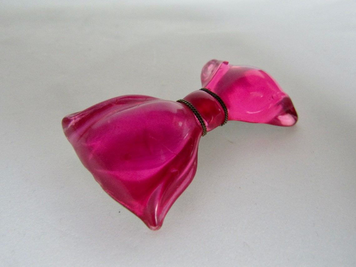 Vintage Transparent Pink Lucite GP Thread Bow Brooch - Very Rare Piece ...