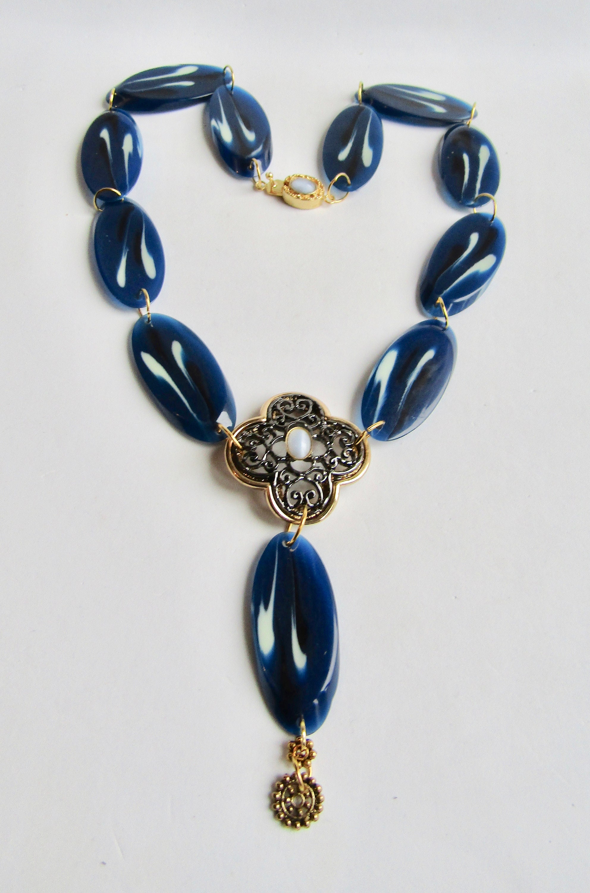 LC 18kt Vintage Galalith Slice Links and Quatrefoil Centre With Blue ...