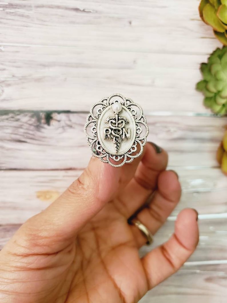 Silver Nursing Pin for the Pinning Ceremony Student Nurse Graduation ...