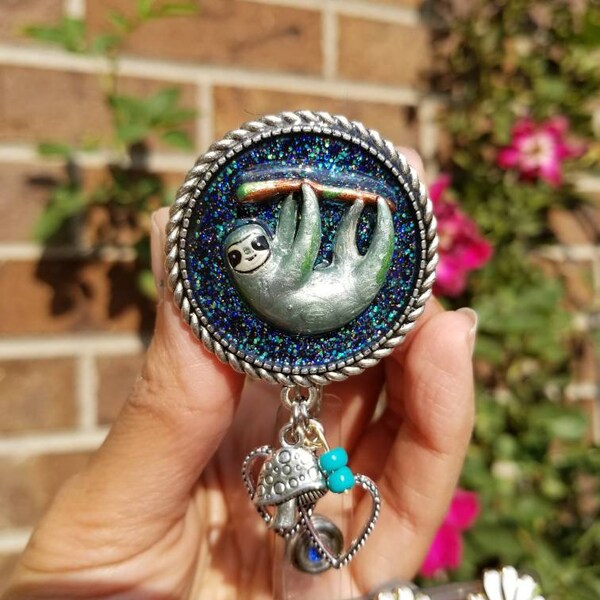 Sloth Brooch - Etsy