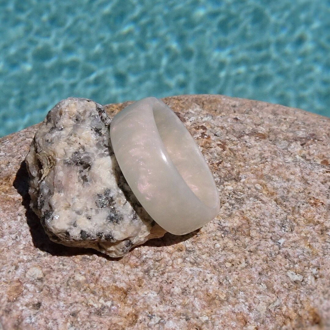 White Pearl Resin Ring With Red Color Shift - White Pearl With Red ...