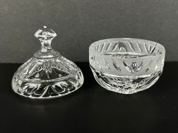 Vintage Clear Cut Glass Small Round Glass Dish with L… - Gem