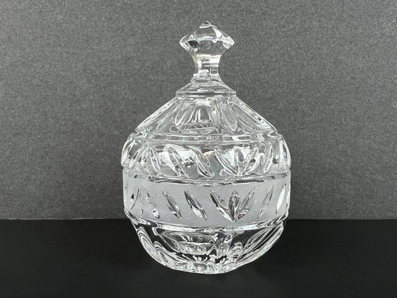 Vintage Clear Cut Glass Small Round Glass Dish with L… - Gem
