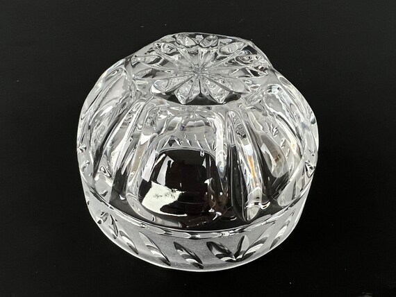 Vintage Clear Cut Glass Small Round Glass Dish with L… - Gem