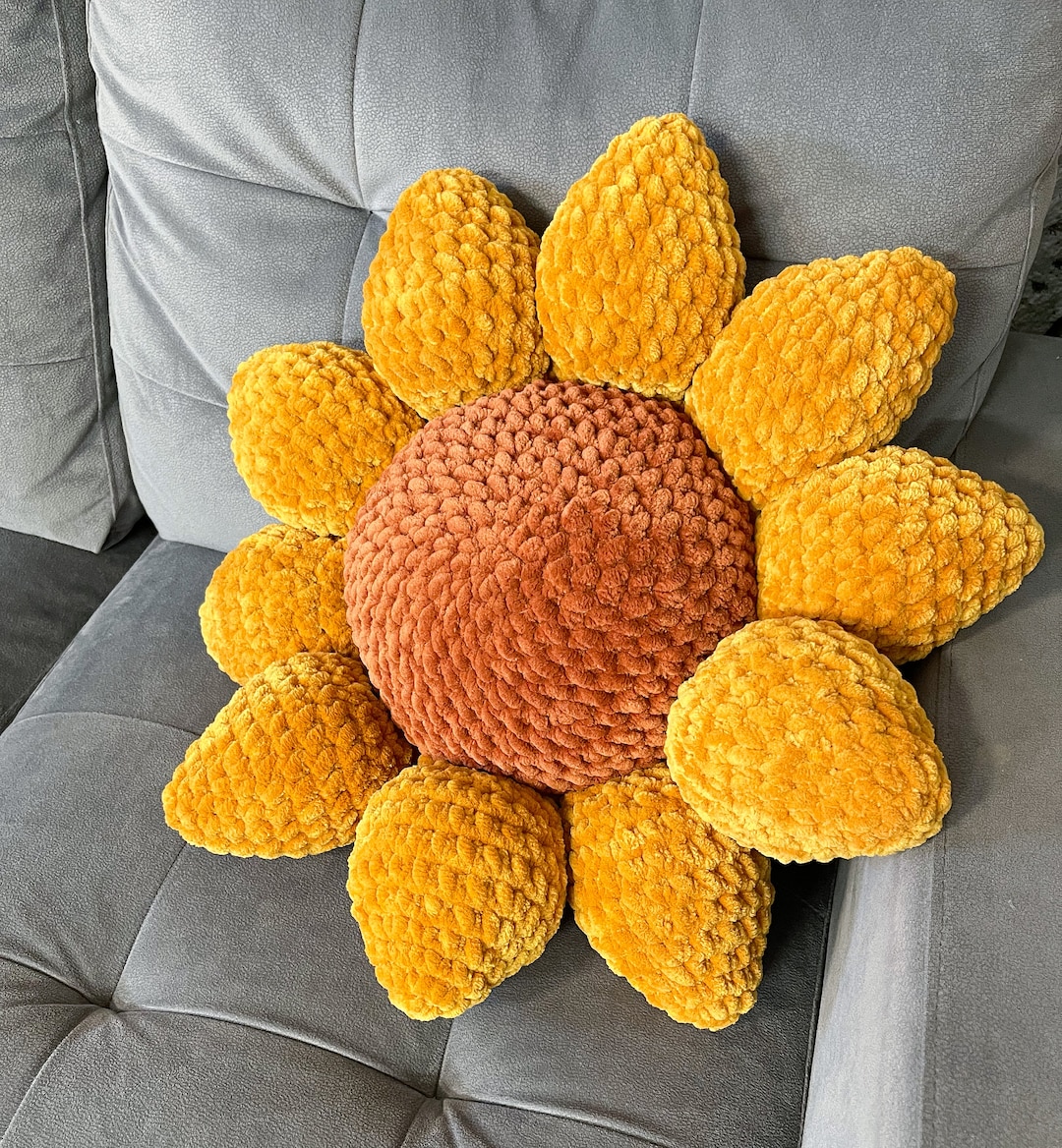 Crochet Sunflower Pillow/ Decorative Pillow/ Floral Decor/ Sunflower ...