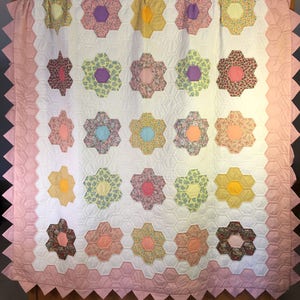 QUILT, Handmade, Flower Garden Pattern, Full/queen Size - Etsy