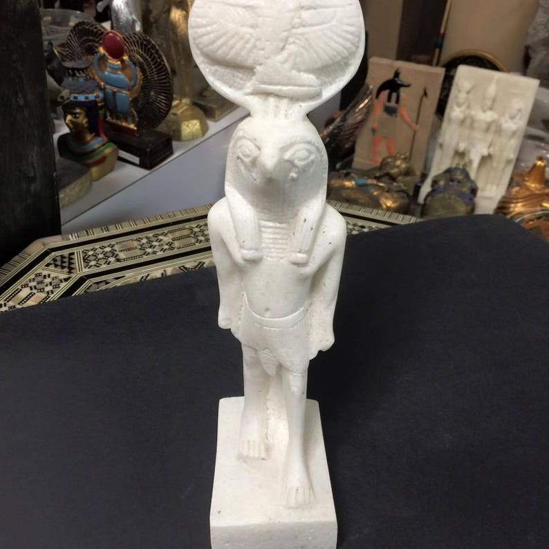 Statue égyptienne Dieu RA fait de Pierre philppe Made in Egypt - Etsy ...