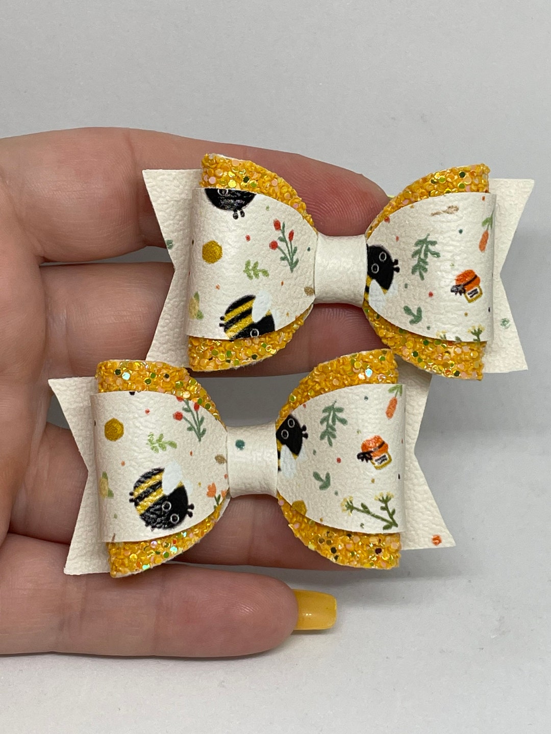 Cute Bees Bow - Etsy