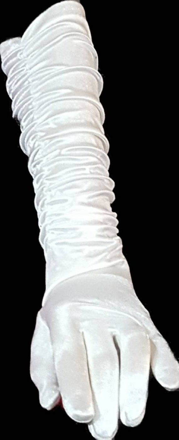 Long Ivory Opera Gloves - Gem