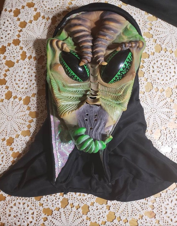 Alien Costume Full Head Mask And Jumpsuit - Gem