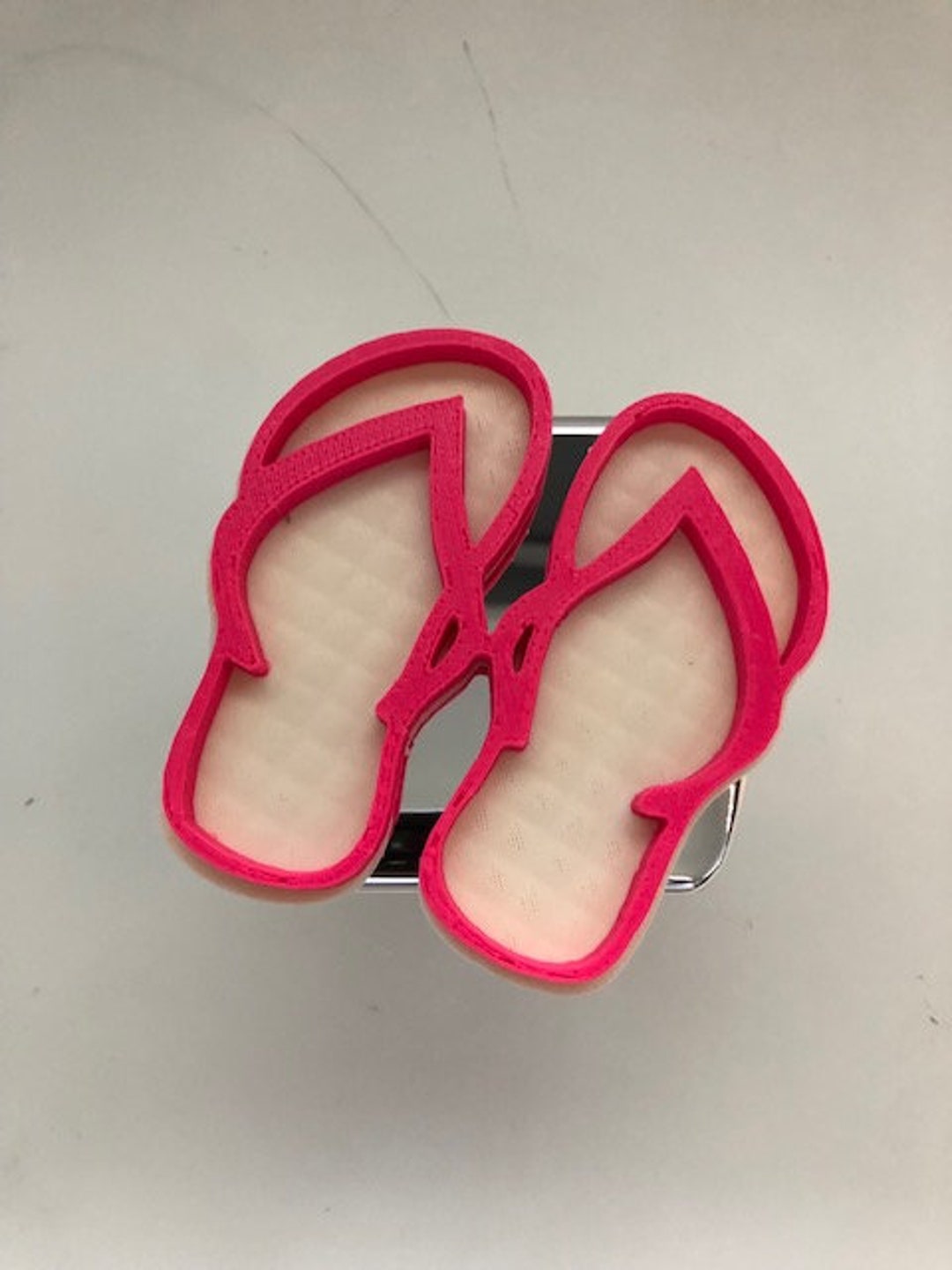 Flip Flop " Slippahs " in 3d - Chrome With Pink / White Combo - 2 Inch ...
