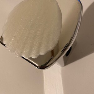 Sea Shell in 3D Version Chrome With WHITE GLOW in the Dark 2 Inch Trail ...