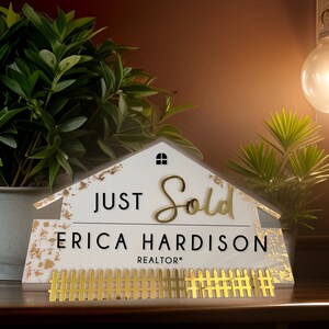Acrylic Real Estate House Closing Sign With Fence, Just Closed Real ...