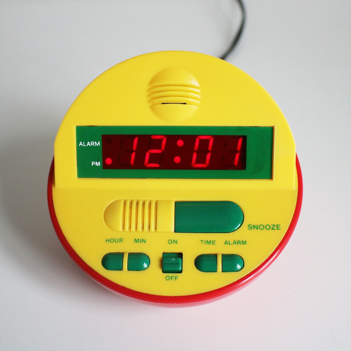 1980s 90s Postmodern Electric Digital Alarm Clock in Bright Plastic ...