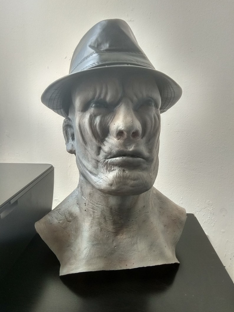 Resident Evil 2 Mr X Replica Mask Prop With Hat. - Etsy