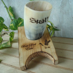 Personalized Cup Drinking Horn Wood Stand , Horn feastware,horn Cure ...