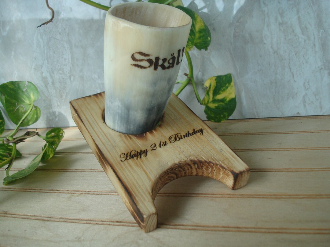 Personalized Cup Drinking Horn Wood Stand , Horn feastware,horn Cure ...