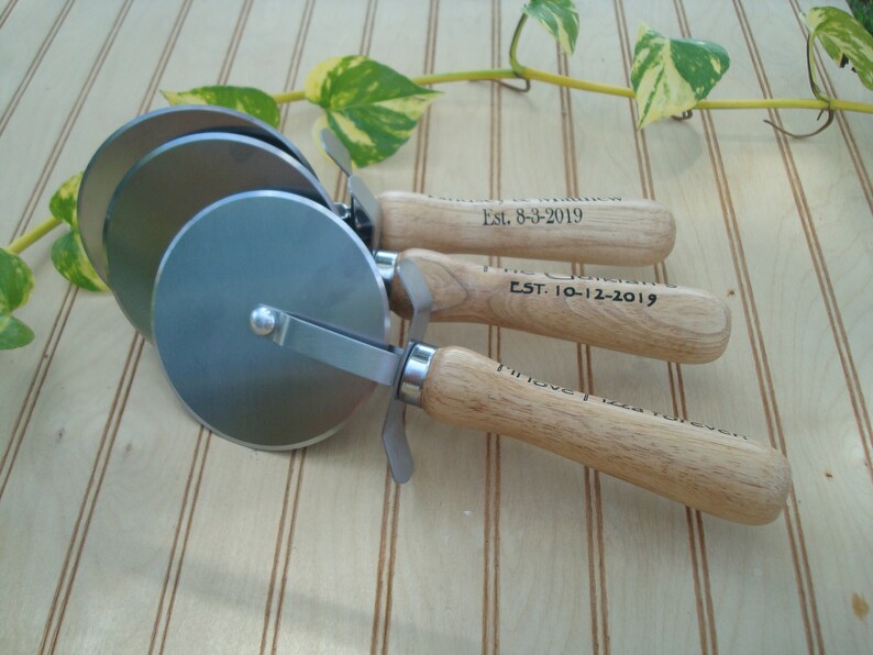 FREE SHIPPING Personalized Pizza Cutter Wood Handle Pizza - Etsy UK