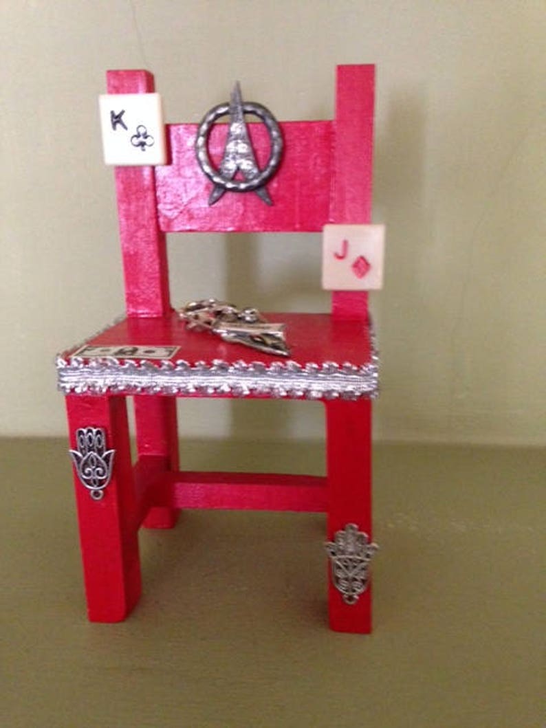 Small good Luck Kooky Chair - Etsy