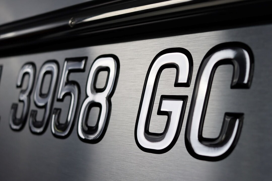 Super Wake Domed Numbers Chrome Center Black Outline 16 PCS - Etsy