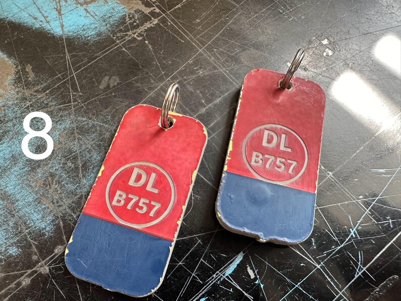 Delta B757 Fuselage Skin Key Fob - Etsy