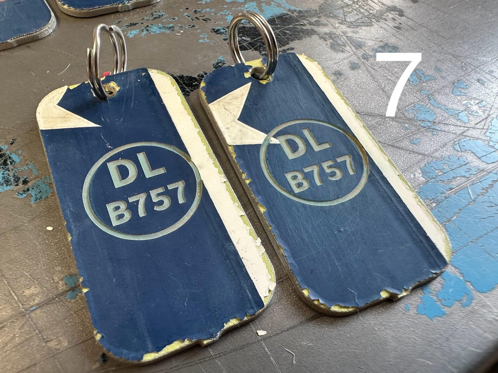 Delta B757 Fuselage Skin Key Fob - Etsy