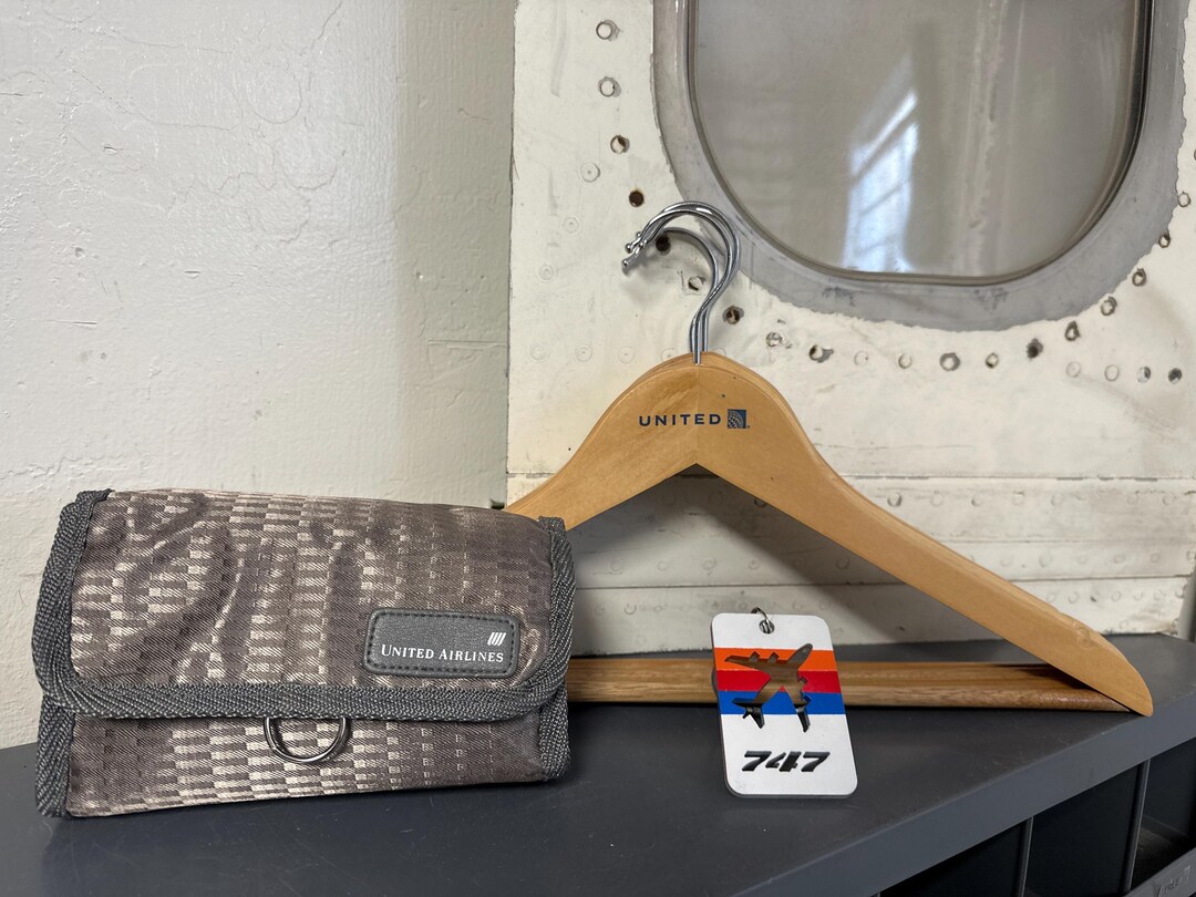United Airlines Flight Amenity Kit – Vintage, Custom Painted Luggage ...
