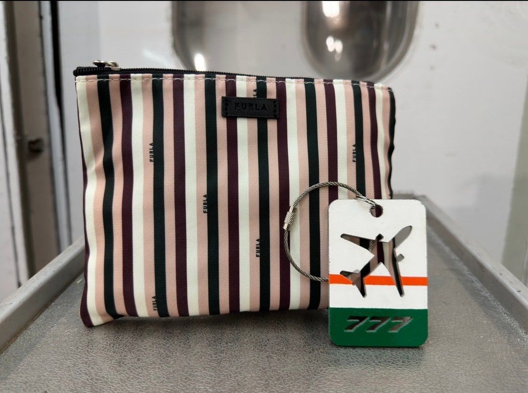 EVA Air Amenity Bag With B777 Aircraft Fuselage Luggage Tag - Etsy