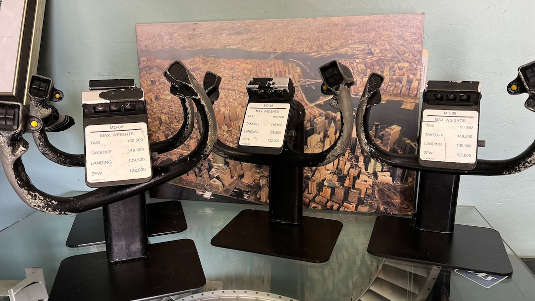 Former Delta Airlines MD88 Aircraft Control Column With Yoke. - Etsy