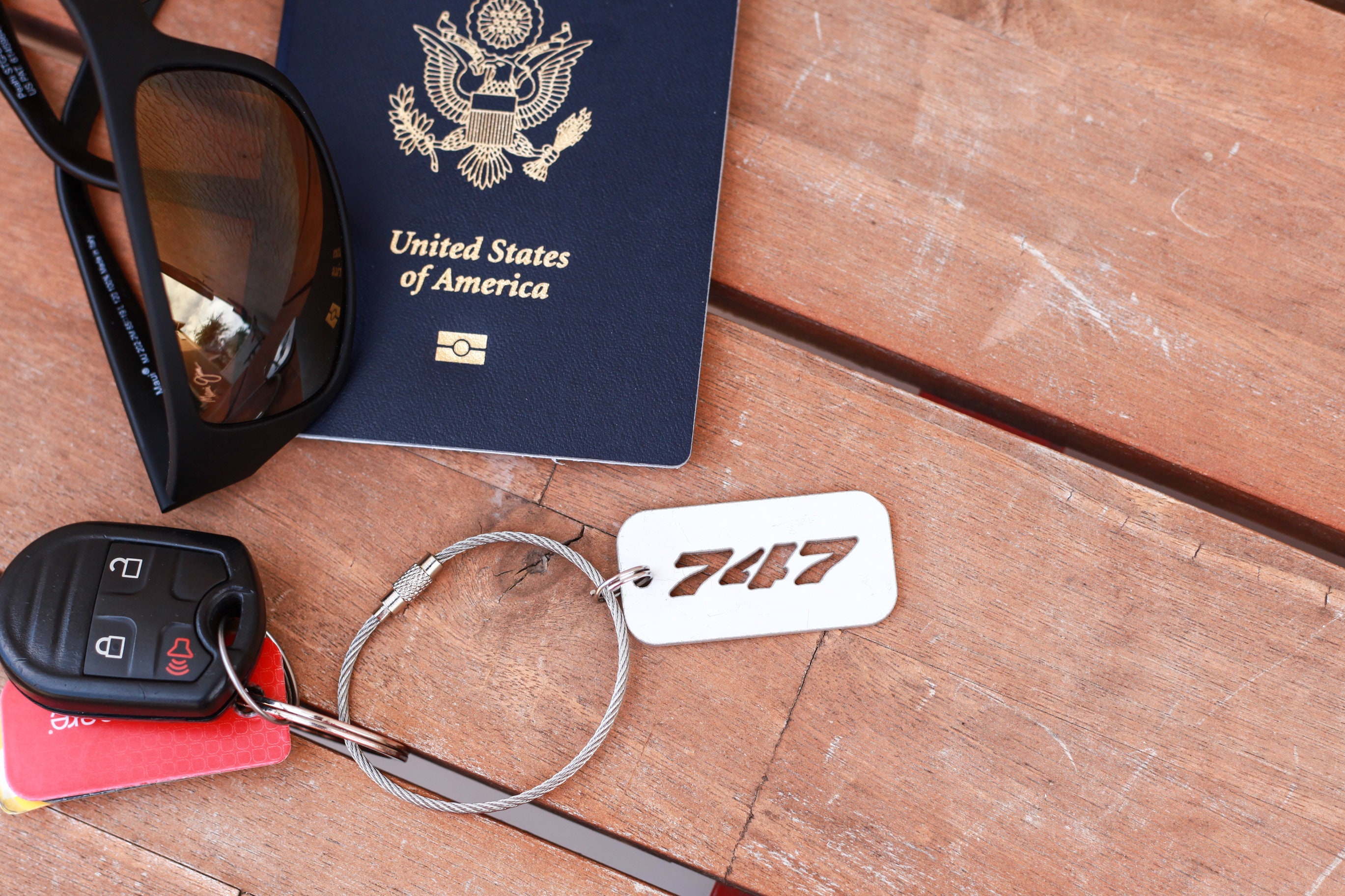 Delta/nwa B747 Fuselage Keychain N663US | Etsy