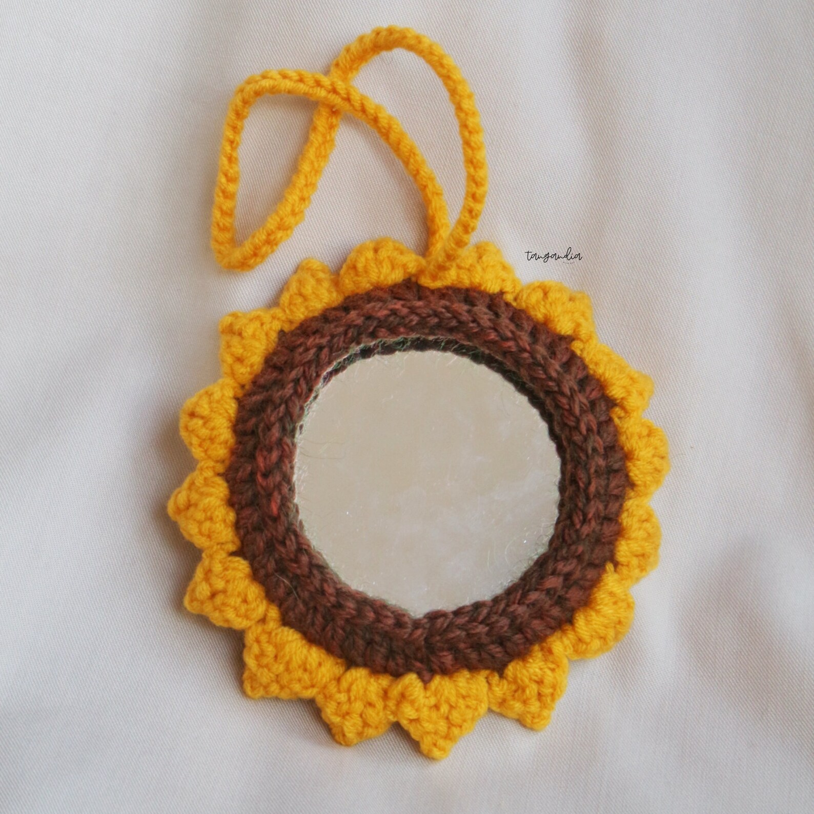 Crochet Portable Mirror Cover for Bag Charm, Handmade Compact Mirror ...