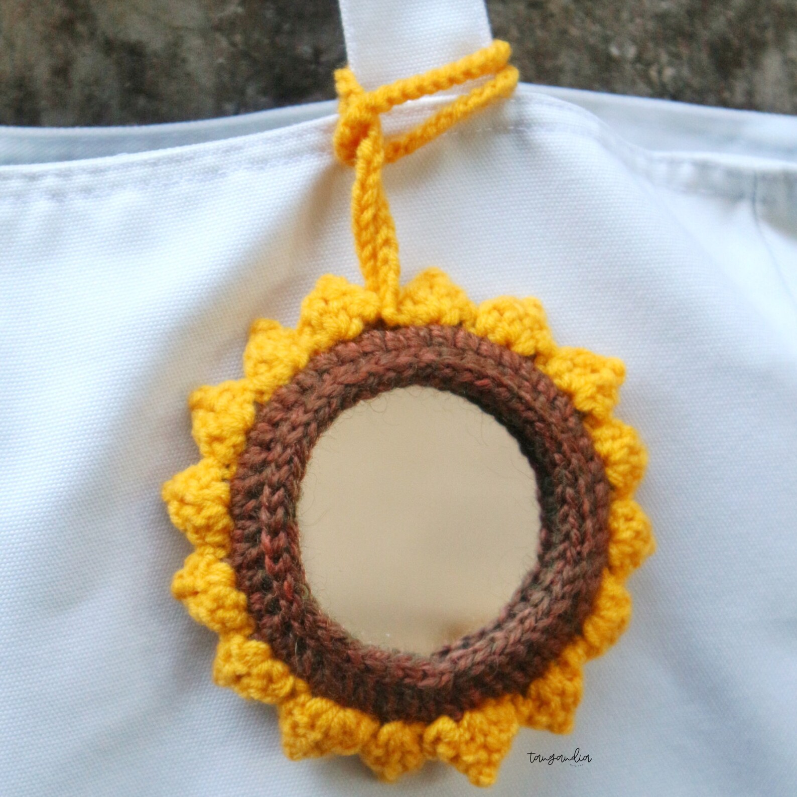 Crochet Portable Mirror Cover for Bag Charm, Handmade Compact Mirror ...