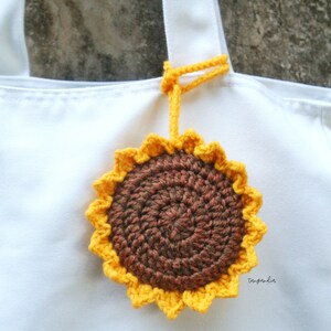 Crochet Portable Mirror Cover for Bag Charm, Handmade Compact Mirror ...