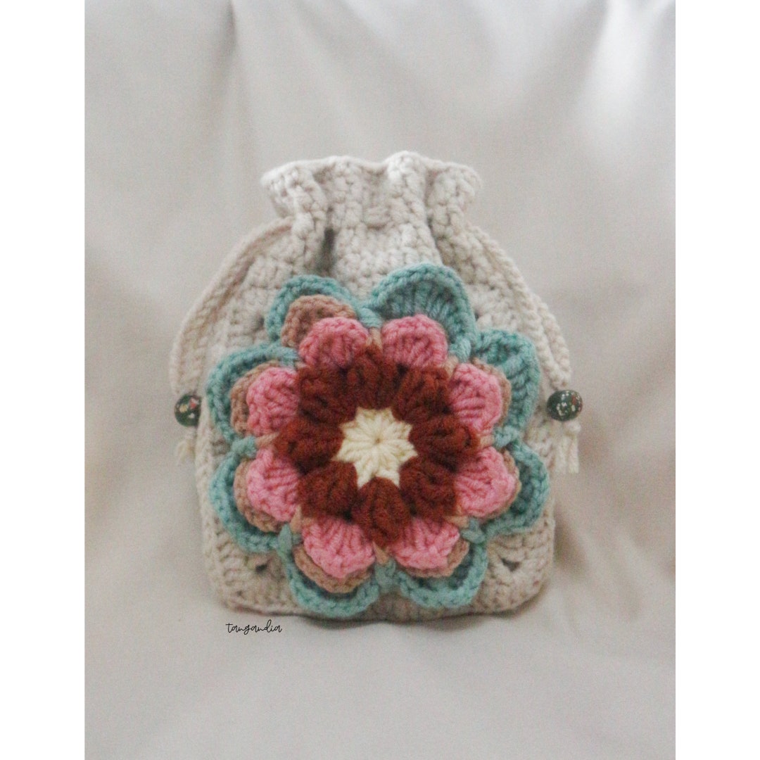 Crochet Lotus Granny Square, Vintage Style Small Bag With Drawstring ...