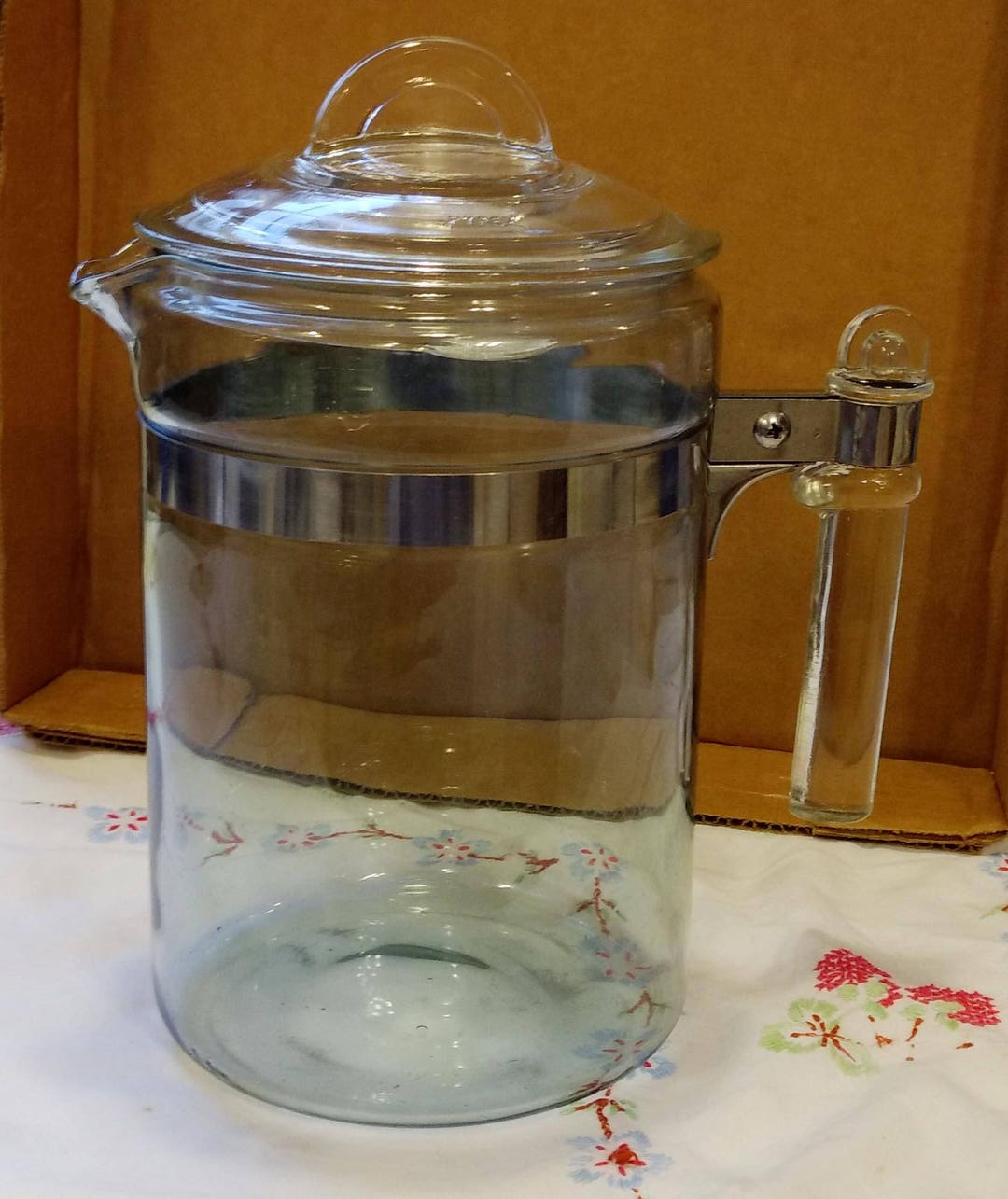 Discontinued Pyrex Six to Nine Cup 7826 Coffee Pot With Lid Circa 1940s ...