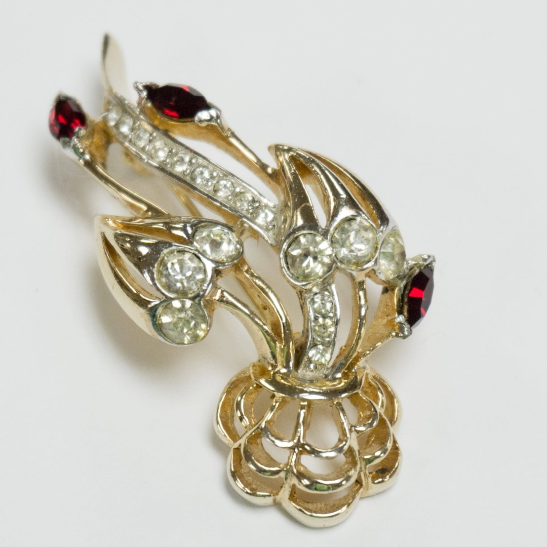 Signed Reja Red and Clear Rhinestone Brooch Gorgeous Gold Plated Signed ...