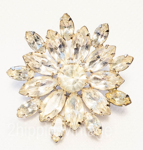Large Concave Rhinestone Flower Brooch Pin Brooch - Gem