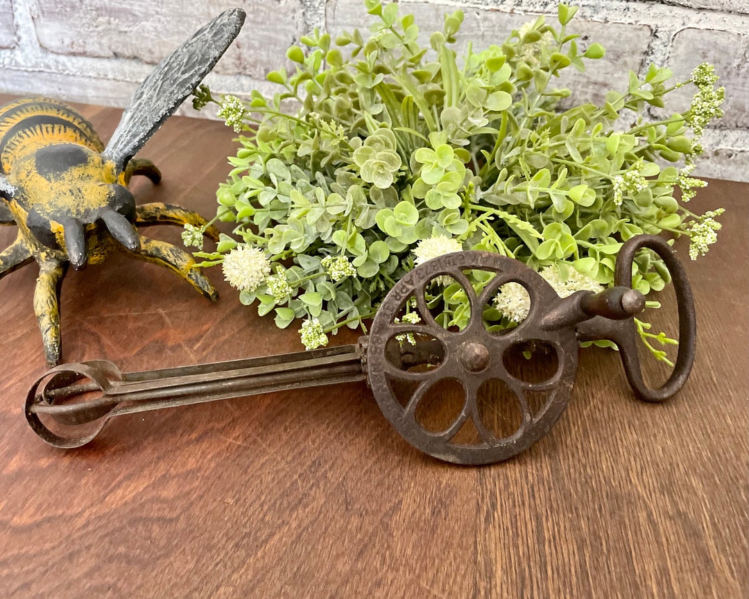 Dover Egg Beater Dover Stamping Company Antique Kitchen Beater 1891 ...