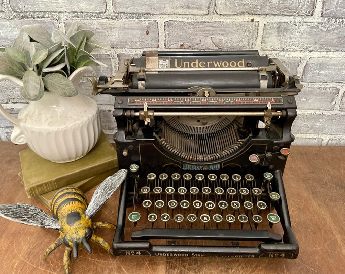 1915 Antique Underwood Manual Typewriter No 4 Office Display Typewriter ...