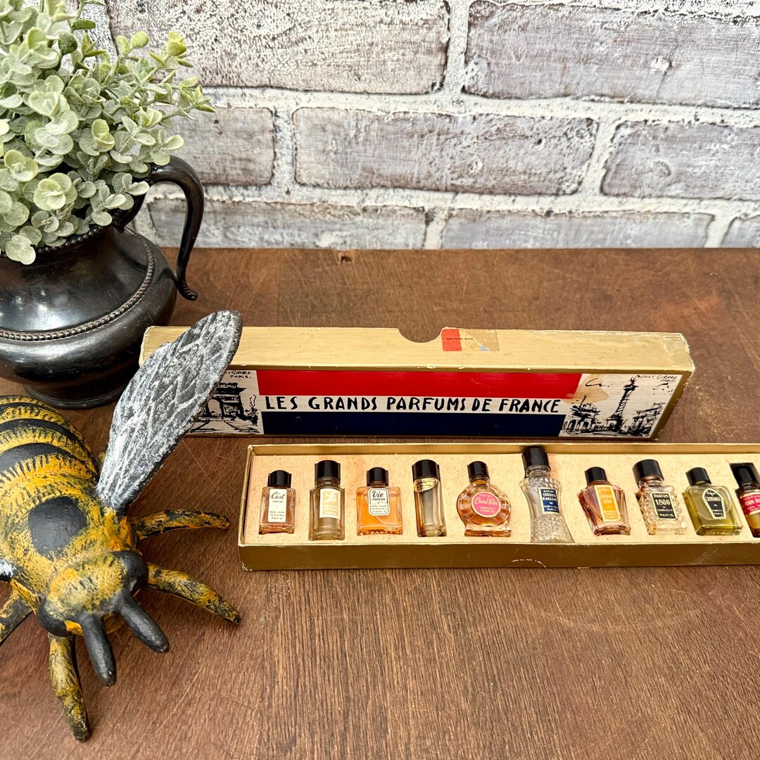 Les Grands Parfums De France! French Souvenir Perfume Bottles! Set of ...