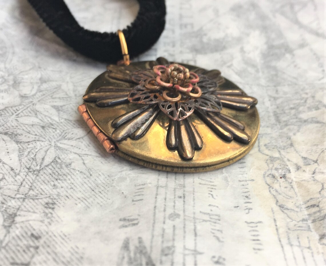 Floral Locket Victorian Locket Choker Boho Necklace - Etsy Italia