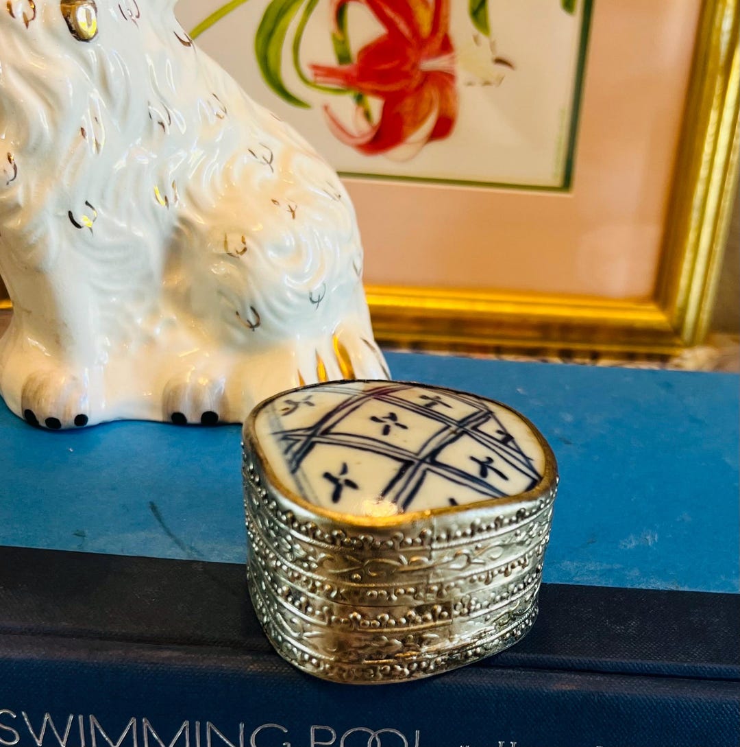 Vintage Chinese Shard Box, Porcelain & Silver Plate. 2.25” by 2.25” - Etsy